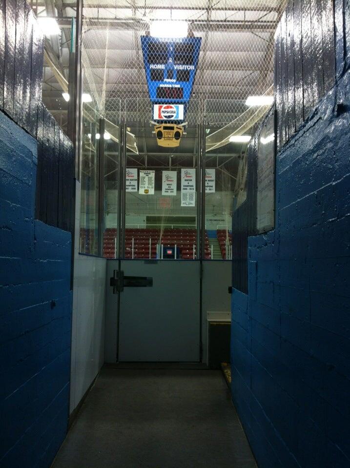 Welland Arena - Welland - Nextdoor