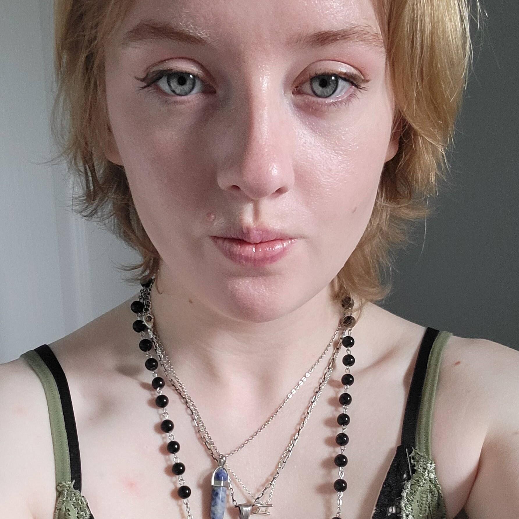 Hannah Rock Tarot - Nextdoor